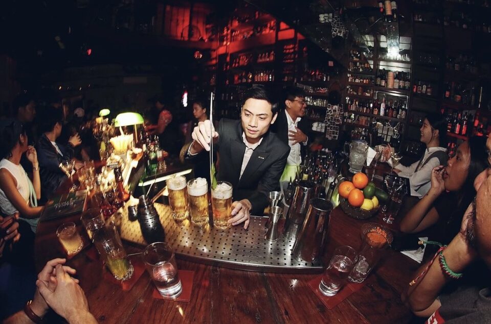 Check Out These Bars and Clubs in Poblacion