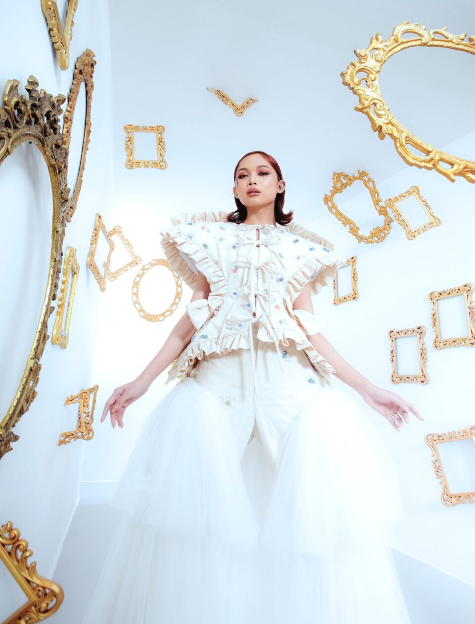 Scents of Stardom: Discover What Perfume Your Favorite Musicians Use